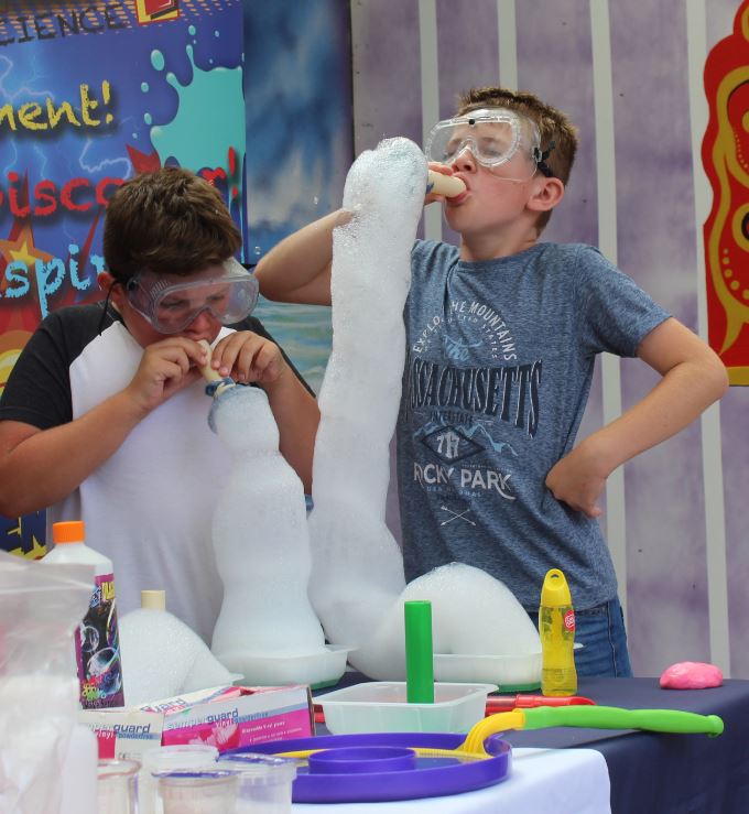 Fizz Pop Science Workshops | Pennywell Farm